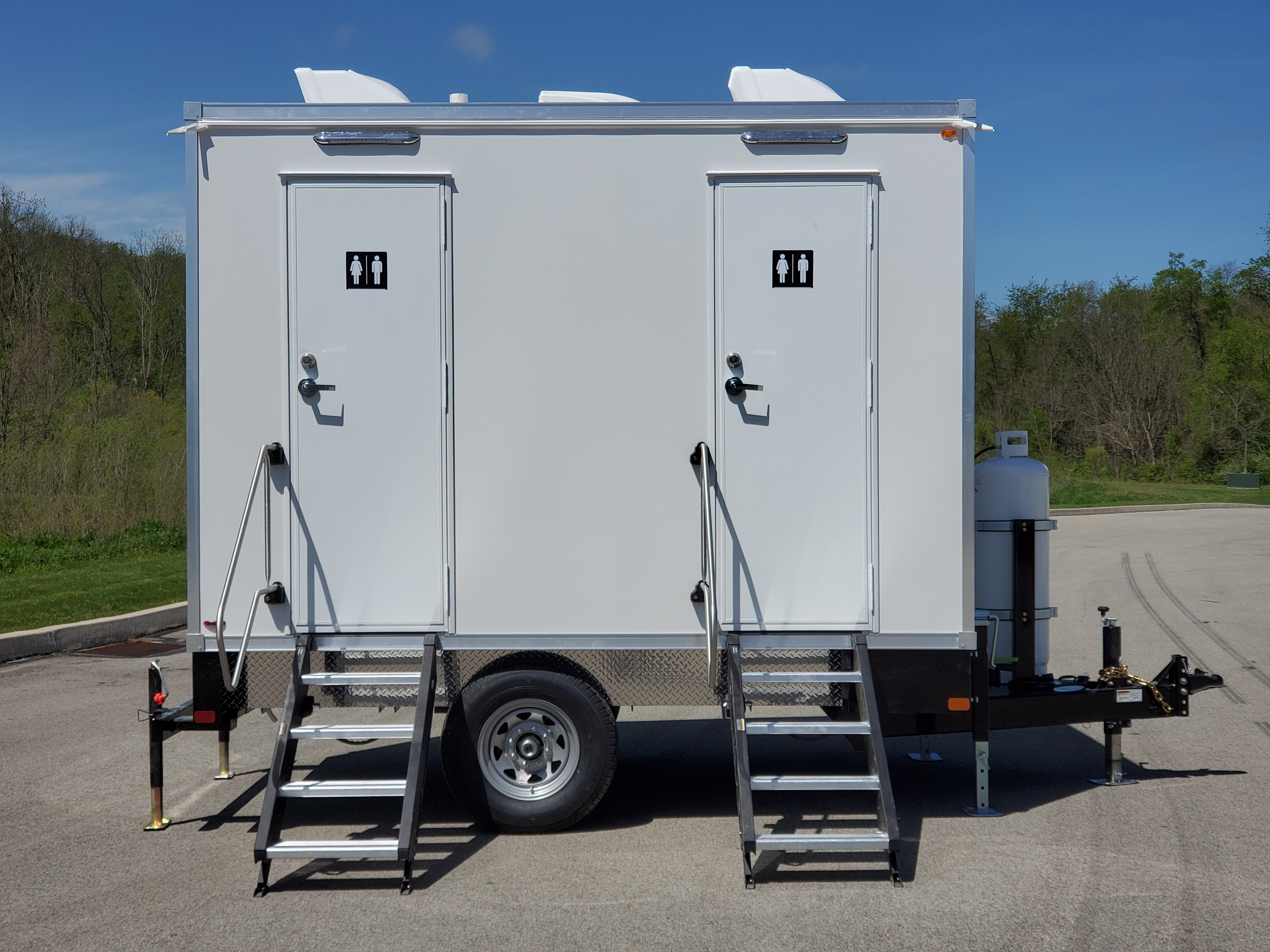 Shower Trailers Renals in Sacramento, San Jose, Oakland, San Fransisco
